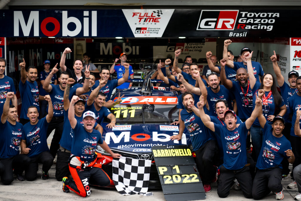 Toyota GAZOO Racing conquista título da Stock Car pela primeira vez ...